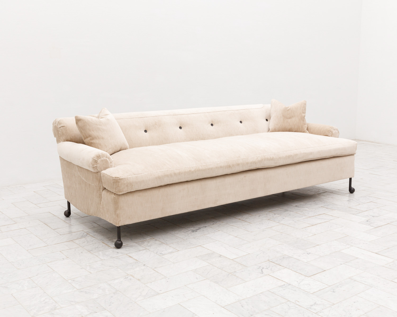 BDDW | GRANE SOFA