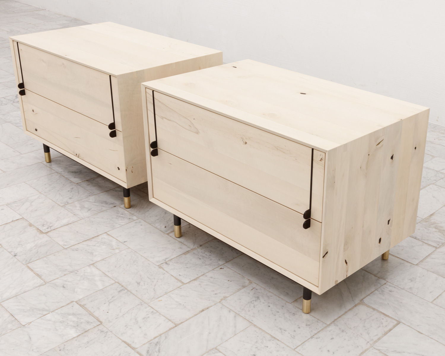 BDDW | LAKE SIDE TABLE