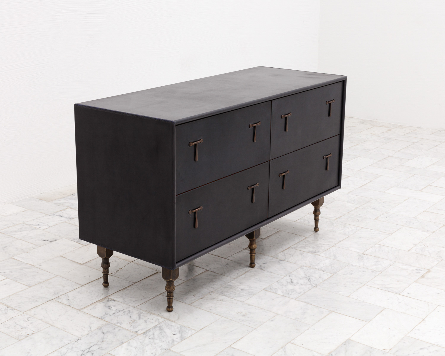 BDDW | CAPTAIN'S DRESSER