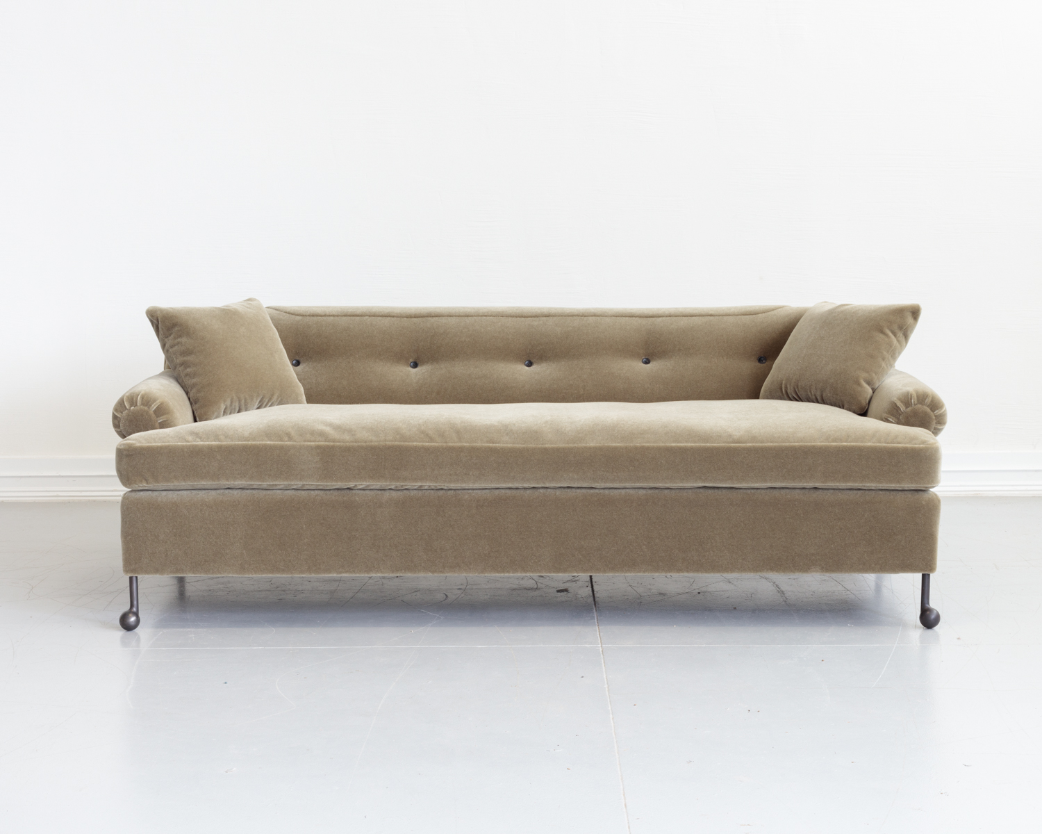 BDDW | GRANE SOFA