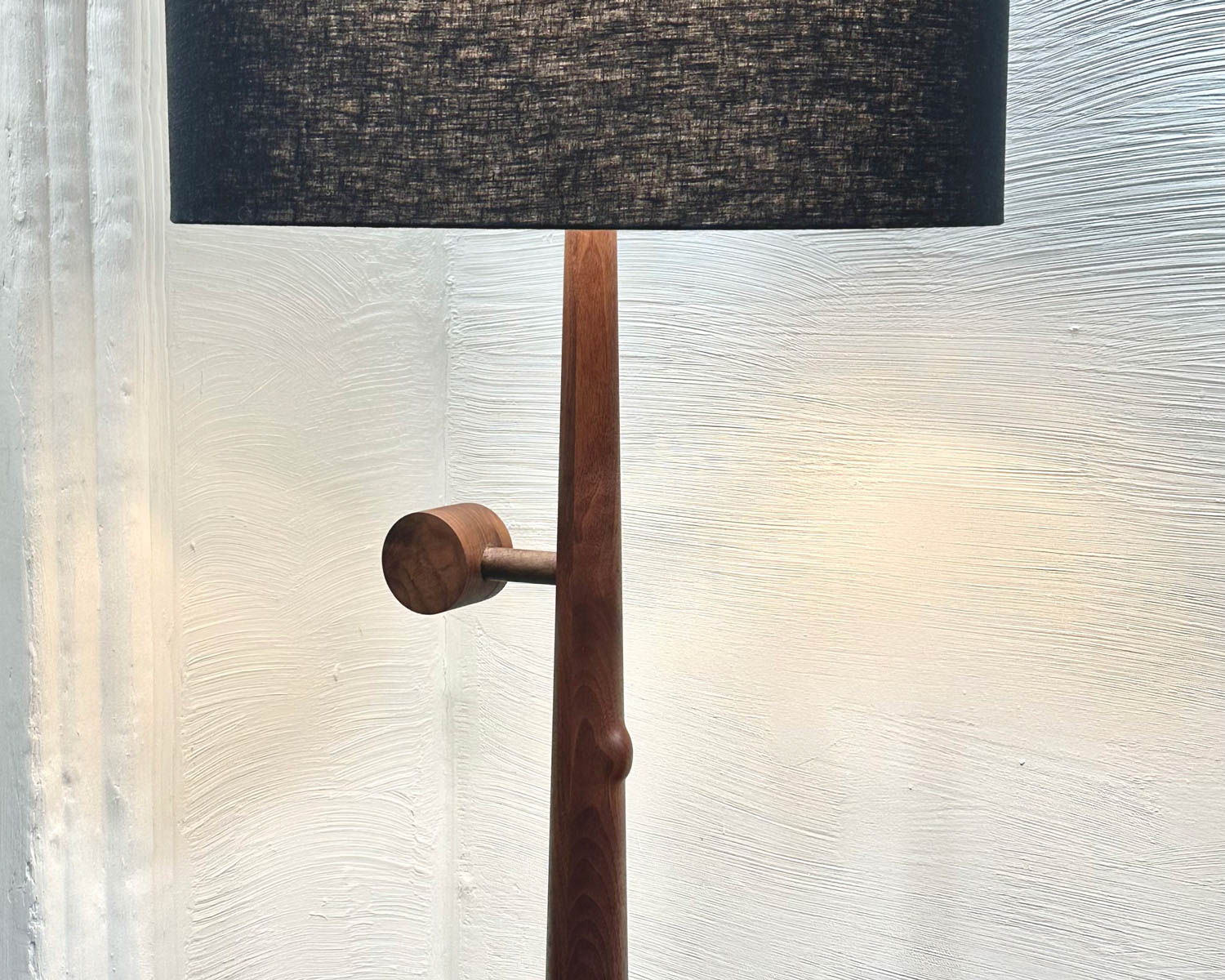 BDDW | DIMNER FLOOR LAMP