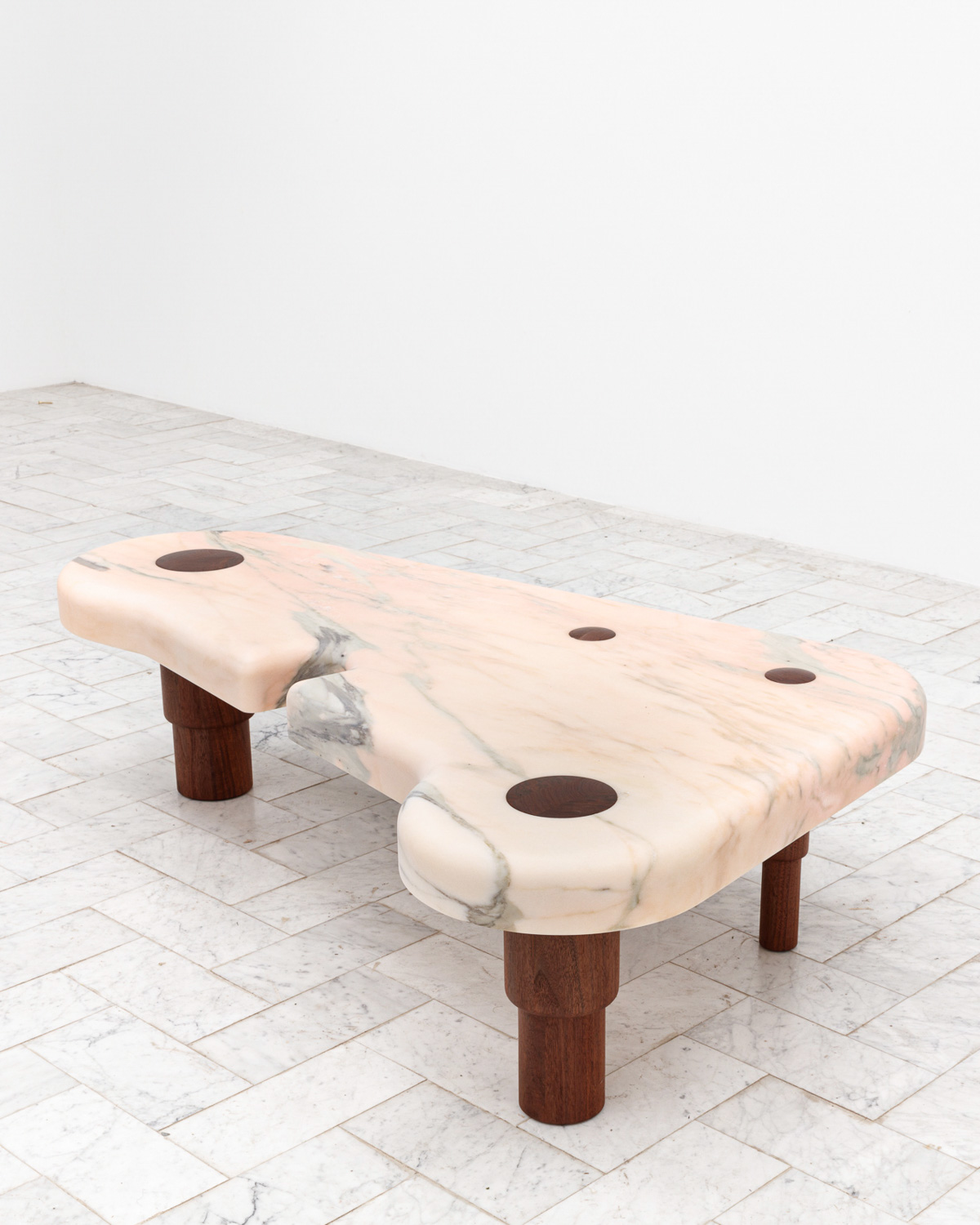 BDDW | COFFEE TABLES